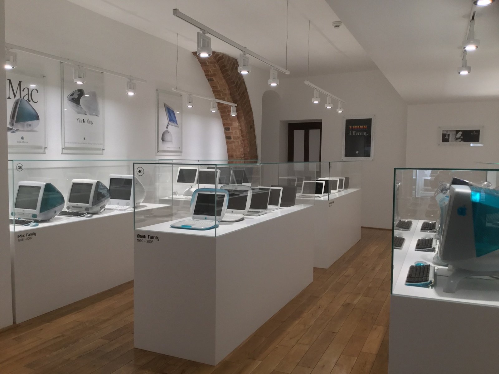 Amazing Apple Museum in Prague 470+ exhibits